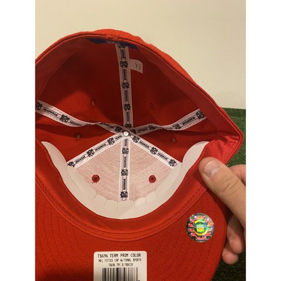 Reebok | Accessories | Vintage Ytk Reebok Tampa Bay Buccaneers Logo All ...